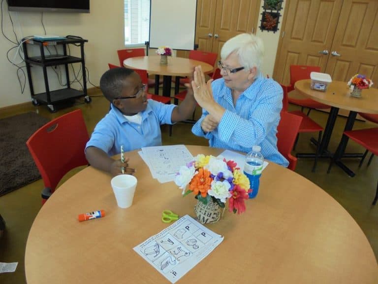 14 Inspiring Homeless Organizations Helping Support Our Communities ...