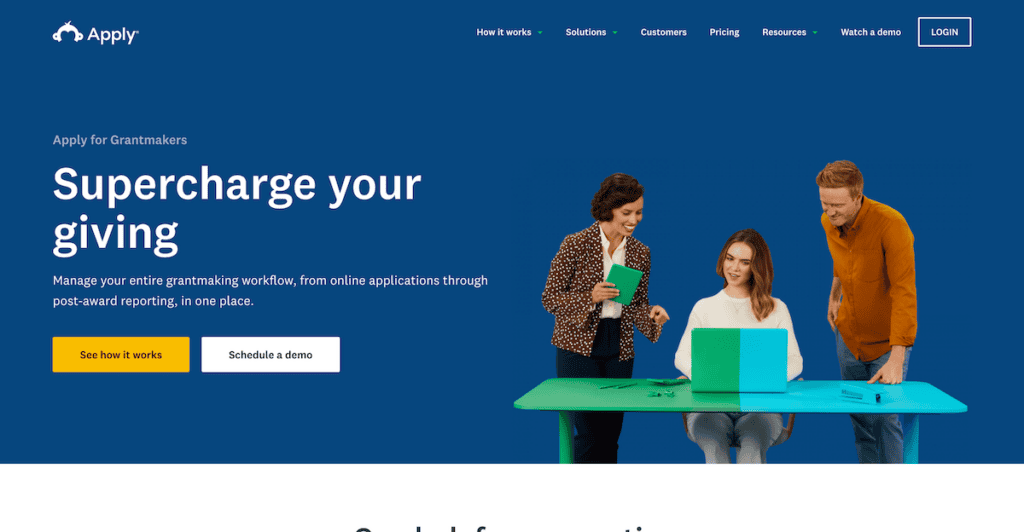 11 Best Grant Management Software for Nonprofits | Charity Charge